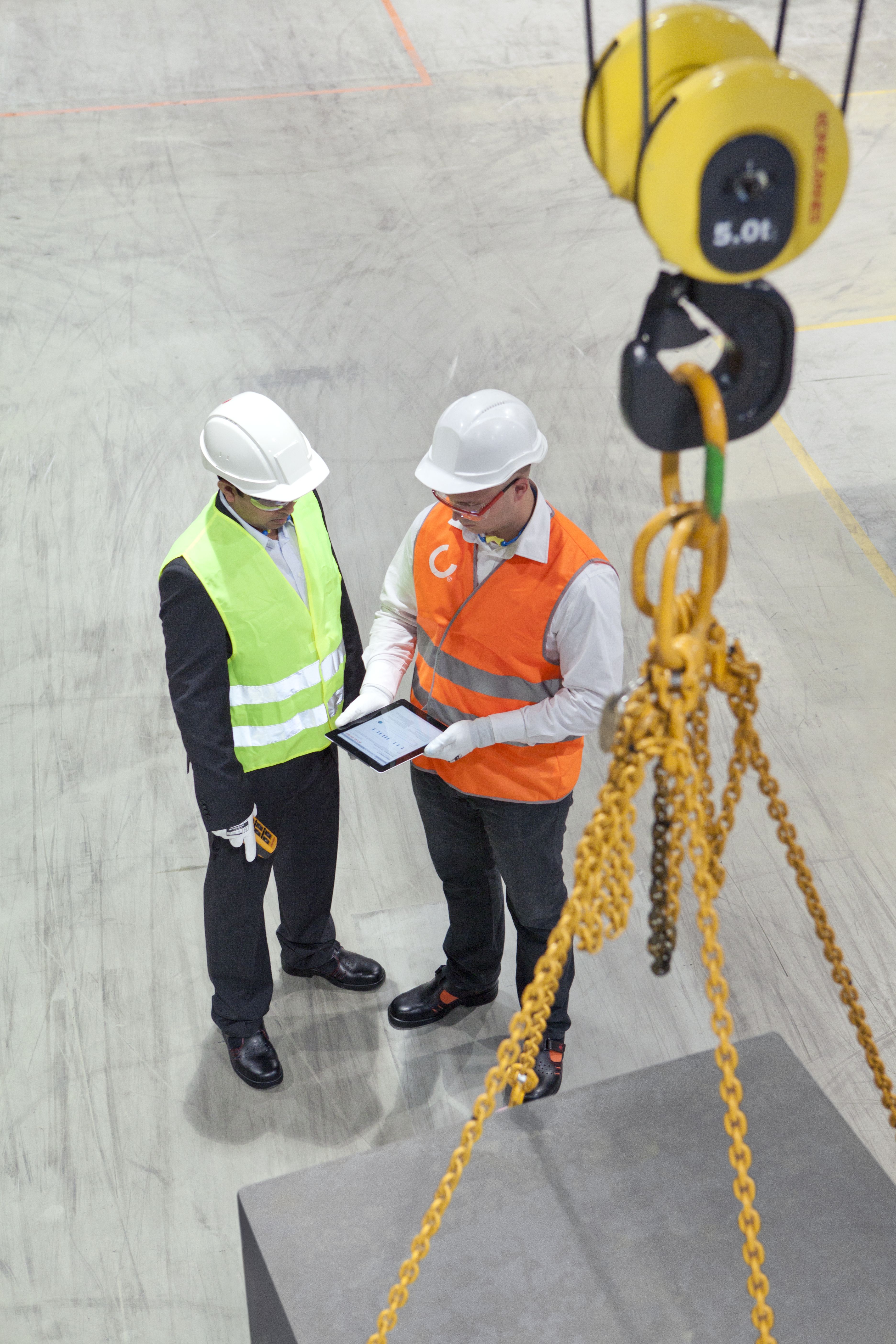Konecranes remote services improves the safety and optimizes ...